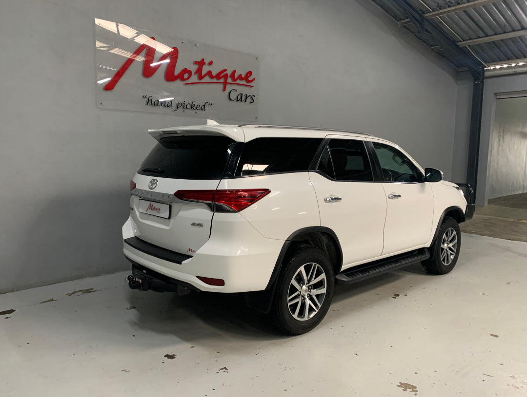 Toyota Fortuner 2.8 GD6 4X4 AT – Motique Cars